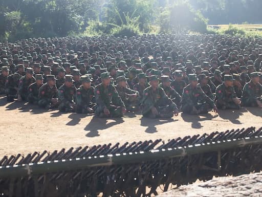 Tnla အမျိုးသမီးစစ်သည် ၂၀၀ ခန့်အပါအဝင် အထူးတိုက်ခိုက်ရေး စစ်သည် ၁၀၀၀ က