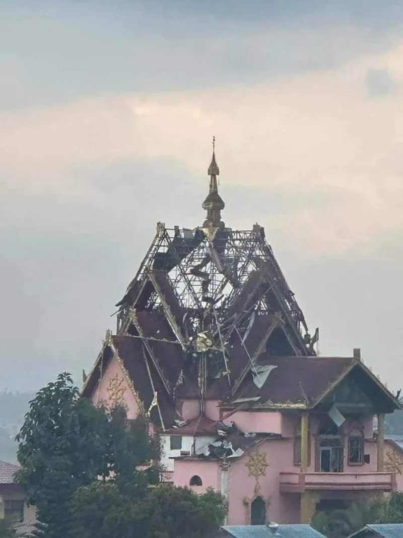 နမ့်ခမ်းမြို့ ဇေယျသုခဘုန်းကြီးကျောင်းအား စစ်ကောင်စီက လေကြောင်းဖြင့