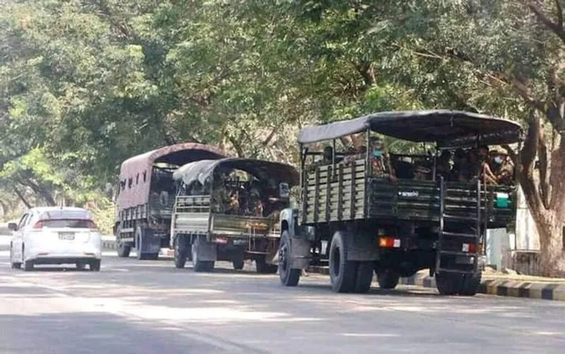 Aa သိမ်းပိုက်ထားသည့် ရခိုင်ရိုးပေါ်မှစခန်းများကိုပြန်လည်ထိုးစစ်ဆင်တိုက်ခိုက်နေသည့်စစ်ကောင်စီတပ