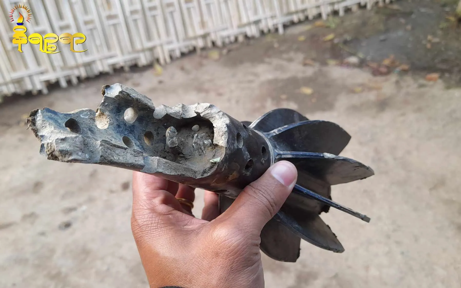 စစ်တွေ ရဲတပ်ရင်း ၁၂ က ပစ်ခတ်သည့်လက်နက်ကြီးကျည်ထိမှန်၍ ပေါက်တောဒေသခံအမျိုးသမီးငယ်တစ်ဦး ဒဏ်ရာရ