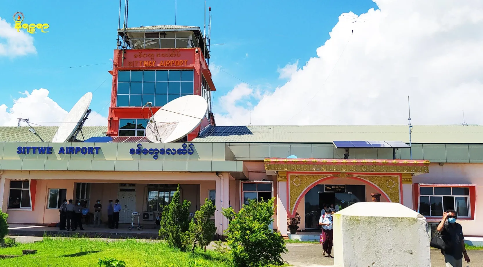 ပြည်ပတွင် ဖမ်းဆီးခံရပြီးနောက် နေရပ်ပြန်လာသည့် ရခိုင်လူငယ် ၂၀ ကျော်ခန့် စစ်တွေလေဆိပ်တွင် ထပ်မံဖမ